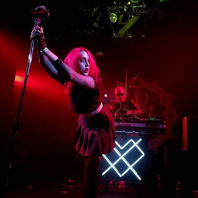 Emily and Mark – Night Club – Interview – RockMusicStar.com